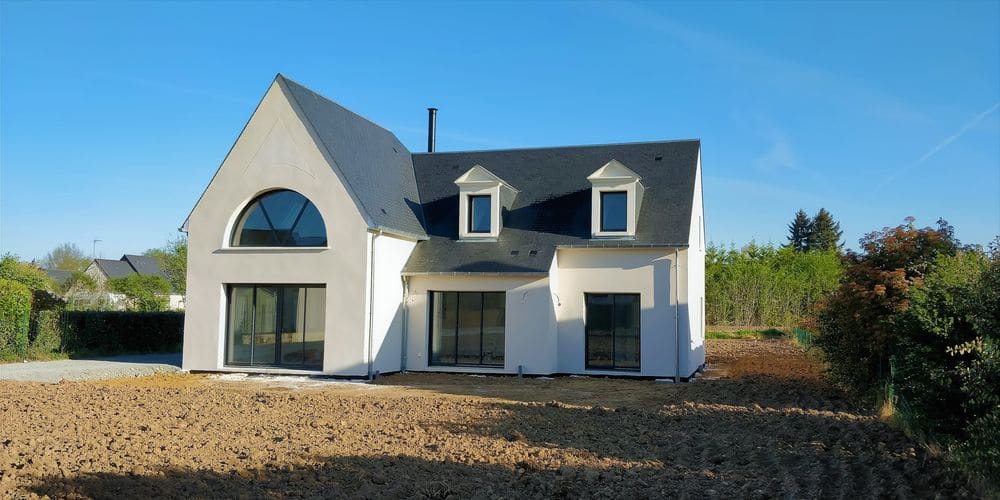 Toit cathédrale pour une maison contemporaine | Faubourg 70